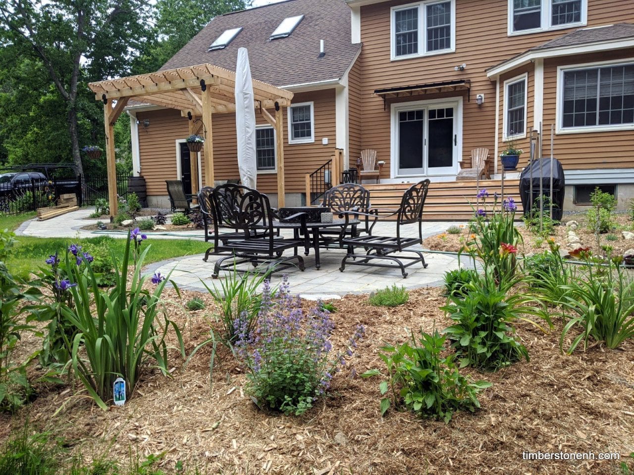 Black Locust with Shou Sugi Ban - Timber & Stone Outdoor Spaces